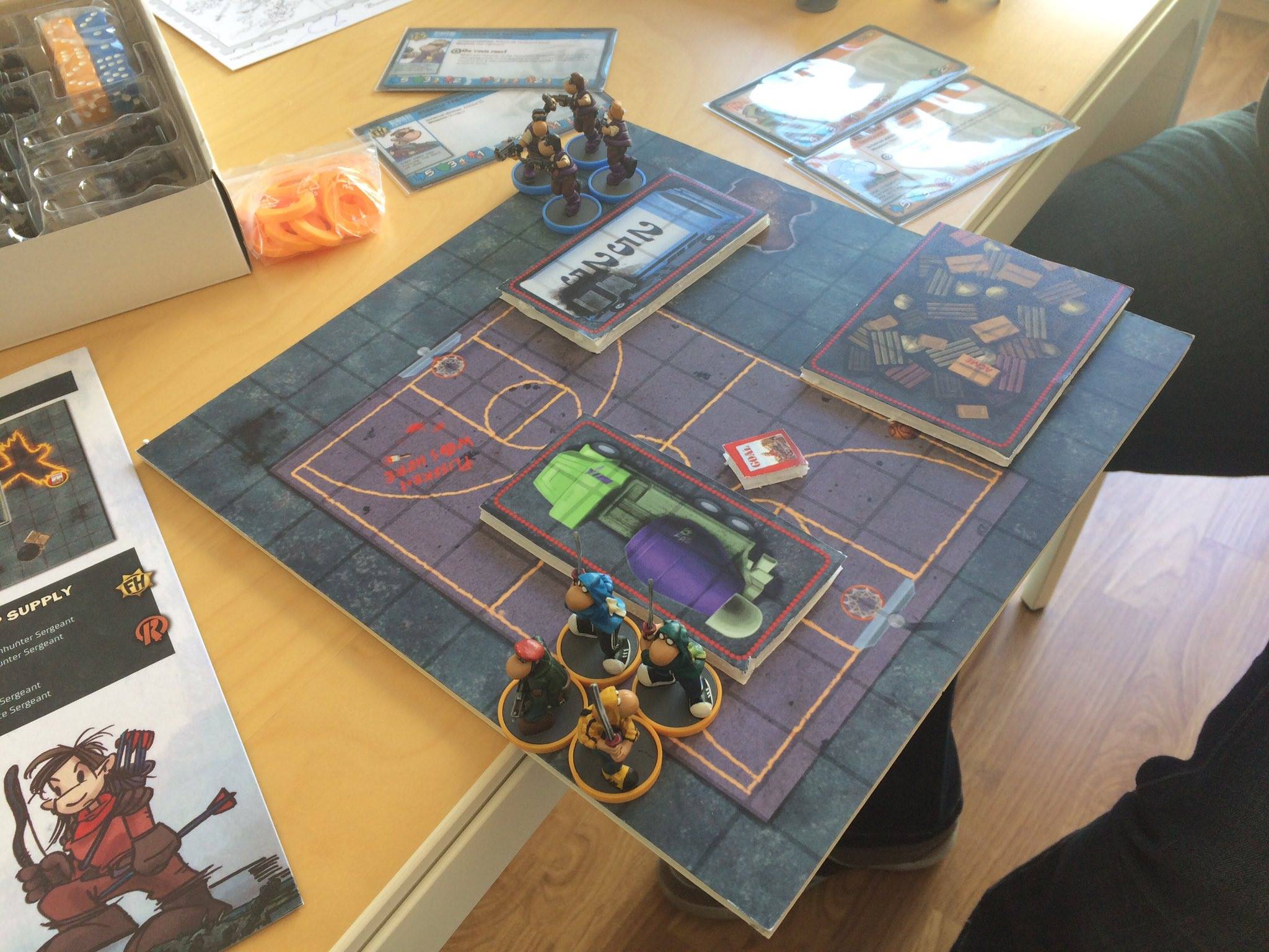 Como se juega a Fanhunter Urban Warfare - Fanhammer